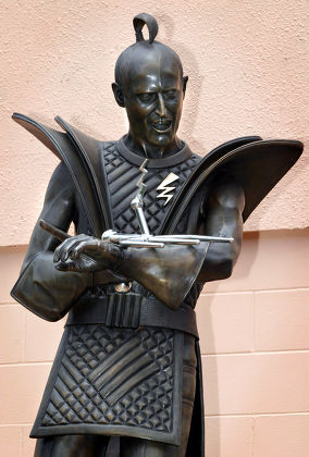 Bronze Statue Character Riff Raff Statue Editorial Stock Photo - Stock ...