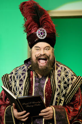 Brian Blessed Performing Aladdin Pantomime Editorial Stock Photo ...