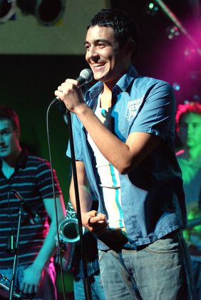 EX HEARSAY BAND MEMBER NOEL SULLIVAN PERFORMING AT THE POINT, CARDIFF ...