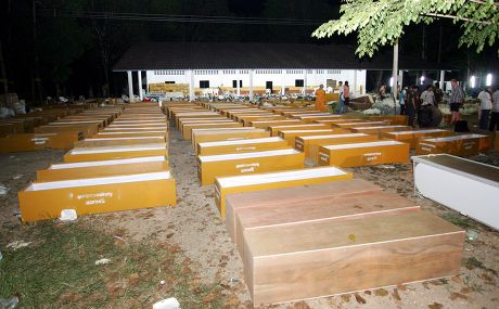 Thousands Bodies Makeshift Coffins Brought This Editorial Stock Photo ...