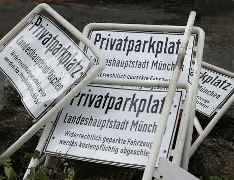 250 Discarded signs Stock Pictures, Editorial Images and Stock Photos ...