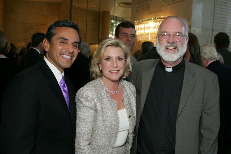 EXCLUSIVE 2005 Lo Maximo Awards Stock Pictures, Editorial Images and ...