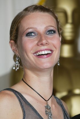 2,000 2002 oscars Stock Pictures, Editorial Images and Stock Photos ...