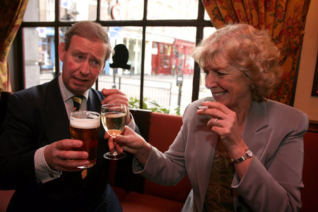 Camilla Parker Bowles Lookalike Wendy Ellis Editorial Stock Photo ...