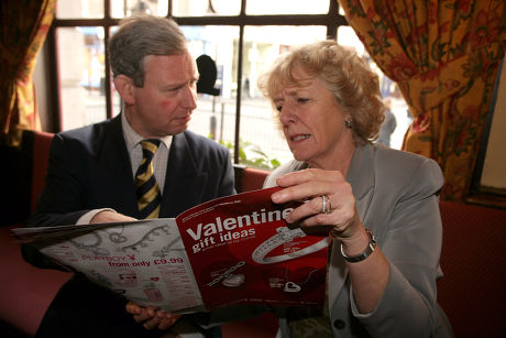 Camilla Parker Bowles Lookalike Wendy Ellis Editorial Stock Photo ...