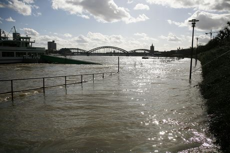 Rhine Flooding April 2007 Cologne North Editorial Stock Photo - Stock ...
