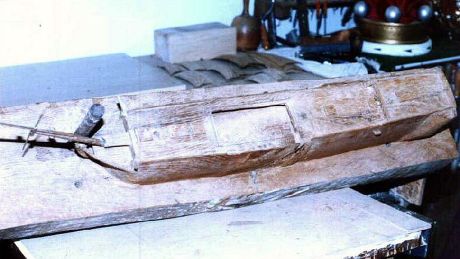 __COUNT__ IAN BRENNAN WORKING ON HIS MODEL OF HMS VICTORY Stock ...