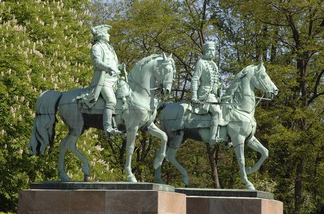 79 Statuaries Stock Pictures, Editorial Images and Stock Photos ...