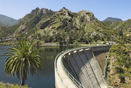 91 Embankment dam Stock Pictures, Editorial Images and Stock Photos ...