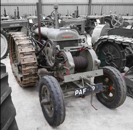 1940 Fordson Roadless Halftrack 4cylinder Petrolparaffin Editorial ...