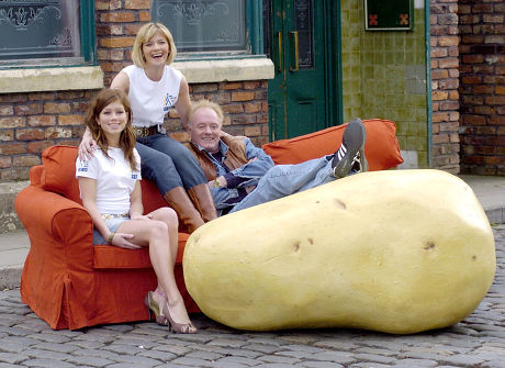 __COUNT__ ITV 'BRITAIN ON THE MOVE CAMPAIGN' LAUNCH WITH CORONATION ...