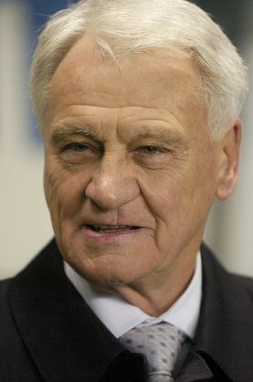 Sir Bobby Robson Oct 2004 Editorial Stock Photo - Stock Image ...