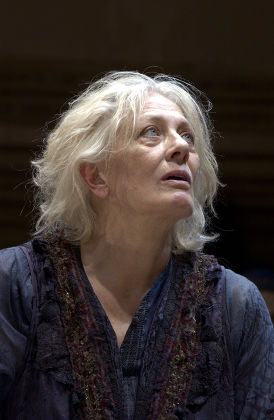 __COUNT__ 'HECUBA' PLAY AT THE ALBERY THEATRE, LONDON, BRITAIN - APR ...