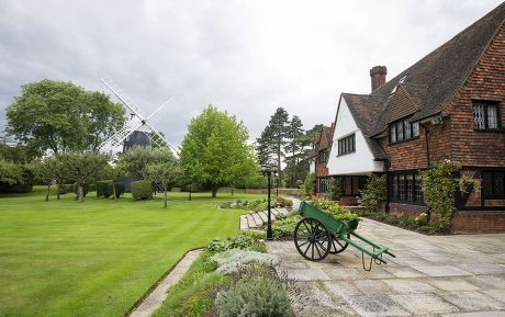 Windmill House Barnet Gate Mill Background Editorial Stock Photo ...