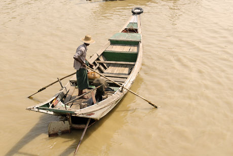 250 Sampan boat Stock Pictures, Editorial Images and Stock Photos ...