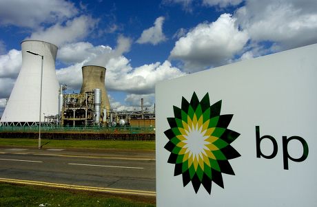 Bp Grangemouth Oil Refinery On Forth Editorial Stock Photo - Stock ...