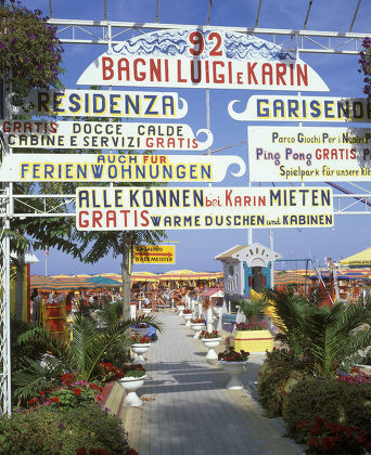 29 German language signs Stock Pictures, Editorial Images and Stock ...