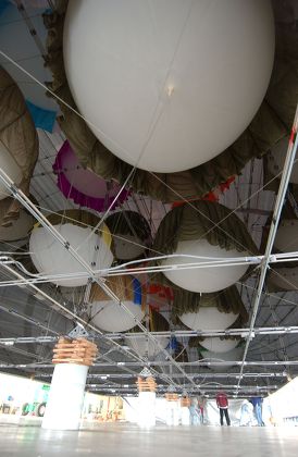 50 Blimp in flight Stock Pictures, Editorial Images and Stock Photos ...