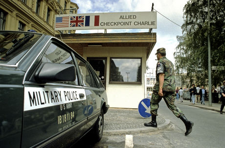 5 Military police sentry Stock Pictures, Editorial Images and Stock ...