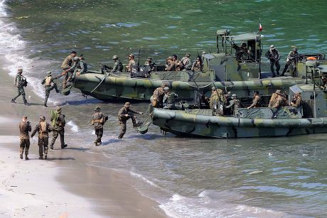Us Filipino Soldiers Participate Boat Raid Editorial Stock Photo ...