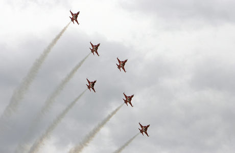 40 Formation of fighter airplanes Stock Pictures, Editorial Images and ...