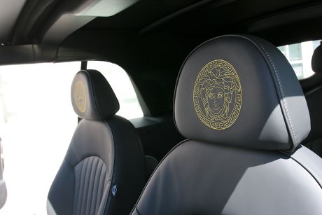 15 Mini cooper emblem Stock Pictures, Editorial Images and Stock Photos ...