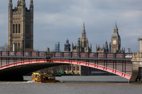 VARIOUS LONDON, BRITAIN - MAY 2005 Stock Pictures, Editorial Images and ...