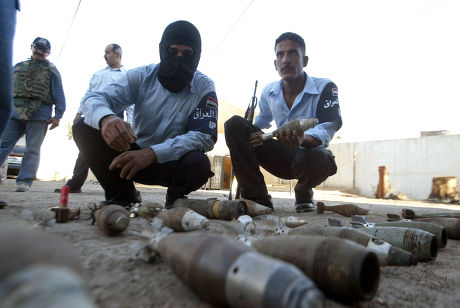 IRAQI SECURITY FORCES LAUNCH BAGHDAD CRACKDOWN, IRAQ - MAY 2005 Stock ...