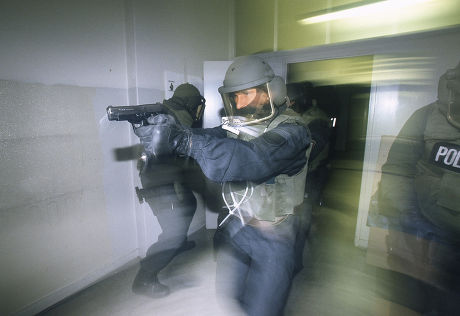Deu Germany Police Swat Team Arresting Editorial Stock Photo - Stock ...