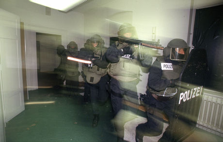 Deu Germany Police Swat Team Arresting Editorial Stock Photo - Stock ...