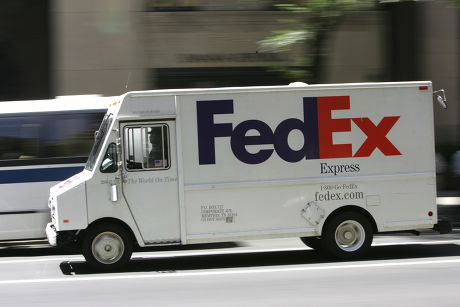 23 Fedex express van Stock Pictures, Editorial Images and Stock Photos ...