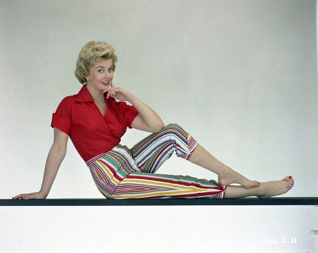 'Too Many Crooks' Film. - 1959 Stock Pictures, Editorial Images and ...