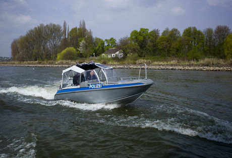 75 Fast motor boats Stock Pictures, Editorial Images and Stock Photos ...