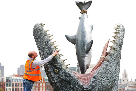 Lifesized Mosasaurus Jurassic World Today Unveiled Editorial Stock ...