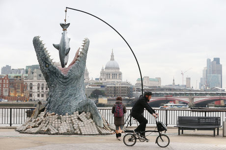 Lifesized Mosasaurus Jurassic World Today Unveiled Editorial Stock ...