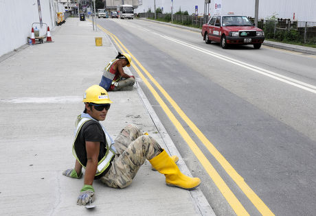 Road Workers Sitting By Roadside Hong Editorial Stock Photo - Stock ...