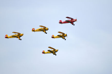 4 Formation of biplanes planes Stock Pictures, Editorial Images and ...