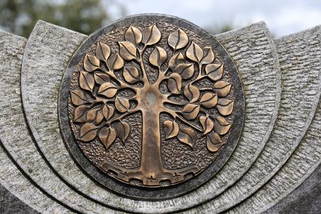 250 Burial trees Stock Pictures, Editorial Images and Stock Photos ...