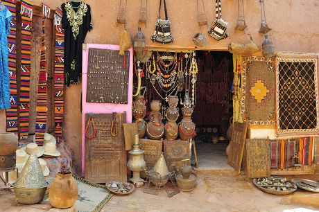 76 Selling rugs Stock Pictures, Editorial Images and Stock Photos ...