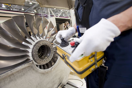 Rollsroyce Aircraft Engine Production Assembly Check Editorial Stock ...