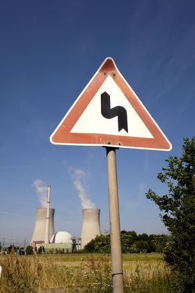 50 Nuclear warning signs Stock Pictures, Editorial Images and Stock ...