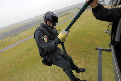 Operational Rehearsal Officers Spezialeinsatzkommando Sek Special ...