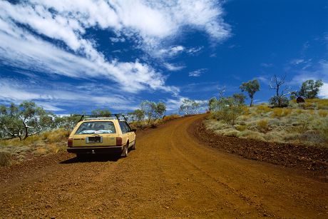 86 Australian outback road Stock Pictures, Editorial Images and Stock ...