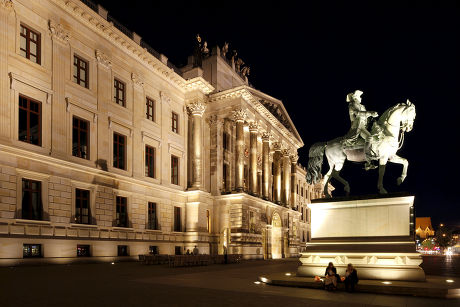 37 Brunswick palace Stock Pictures, Editorial Images and Stock Photos ...