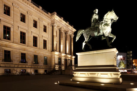 37 Brunswick palace Stock Pictures, Editorial Images and Stock Photos ...