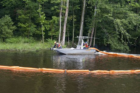 Workers Place Containment Boom On Kalamazoo Editorial Stock Photo ...