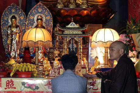 Buddhist Devotee Views Sacred Relic Buddha Editorial Stock Photo ...