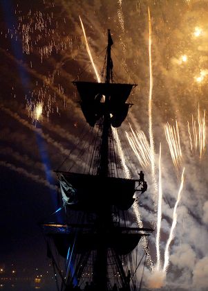 33 Firework battle Stock Pictures, Editorial Images and Stock Photos ...