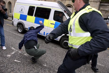 __COUNT__ imágenes de DEMONSTRATION AT THE G8 SUMMIT, PRINCES STREET ...