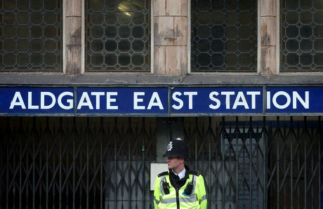 Policeman Guarding Aldgate East Tube Station Editorial Stock Photo ...